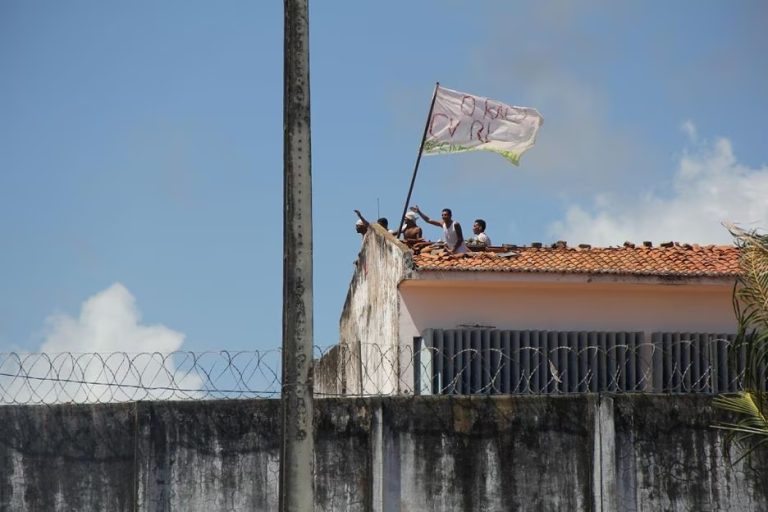 Como PCC, Comando Vermelho e mais facções comandam sobe-e-desce de ...